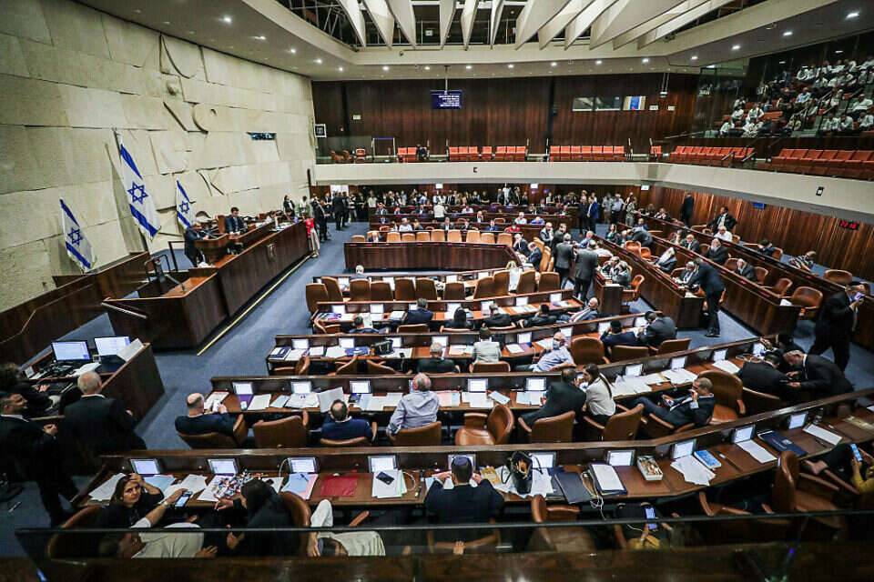 הצעת החוק שלא לאפשר לנאשם בפלילים להרכיב ממשלה תועלה לדיון בשבוע הבא ...