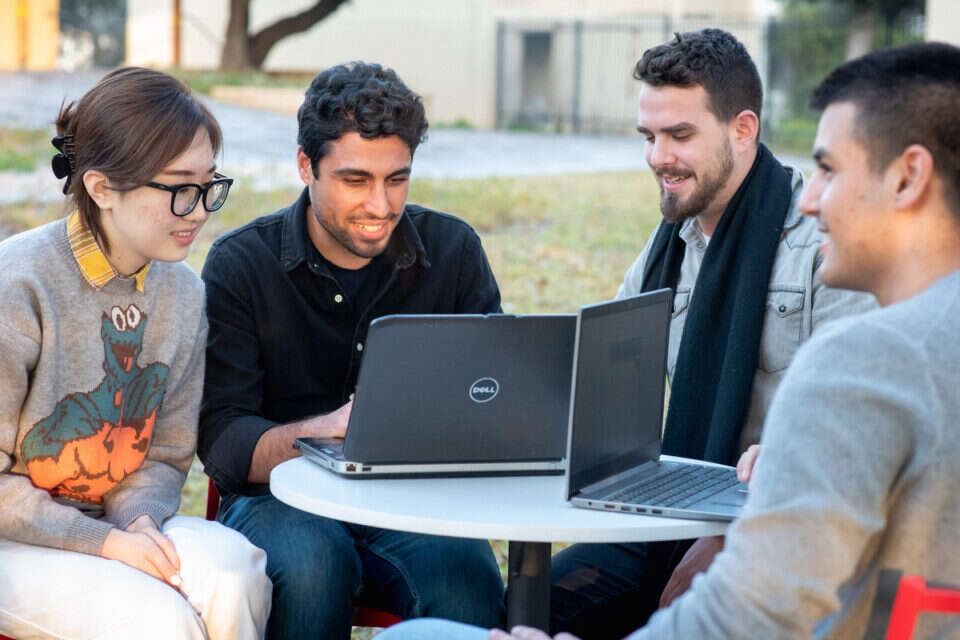 איזה תואר הכי מתאים היום לצעירי דור ה-Z?
