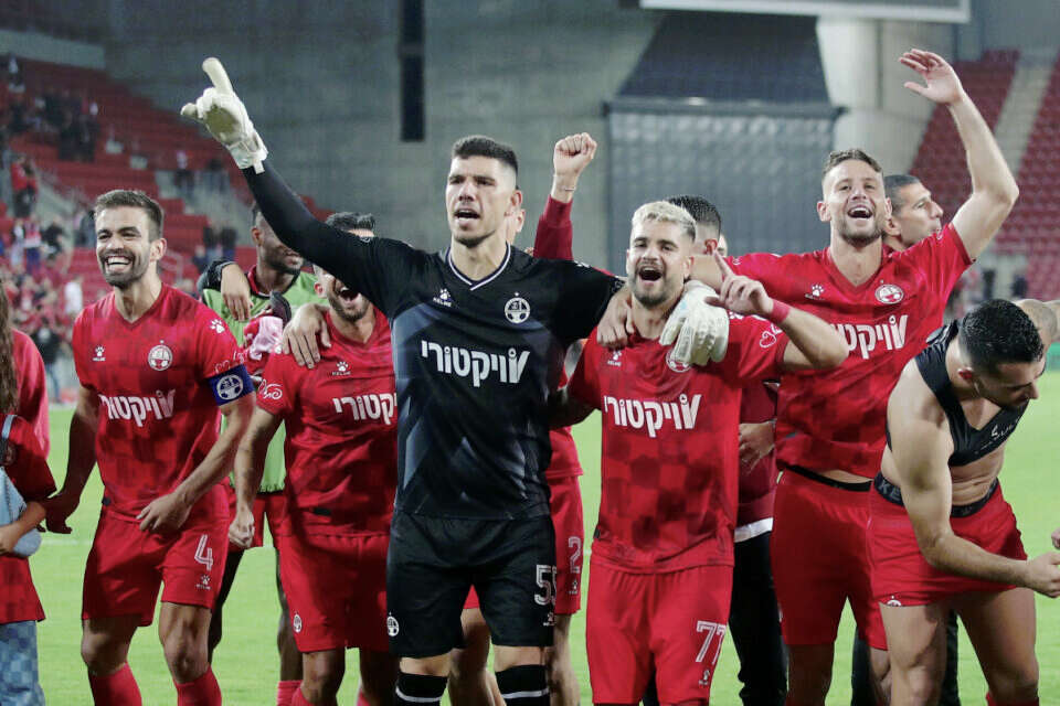 קר שם בחוץ: הפועל ב"ש ניצחה 0:2 את מכבי תל אביב בטרנר | ישראל היום