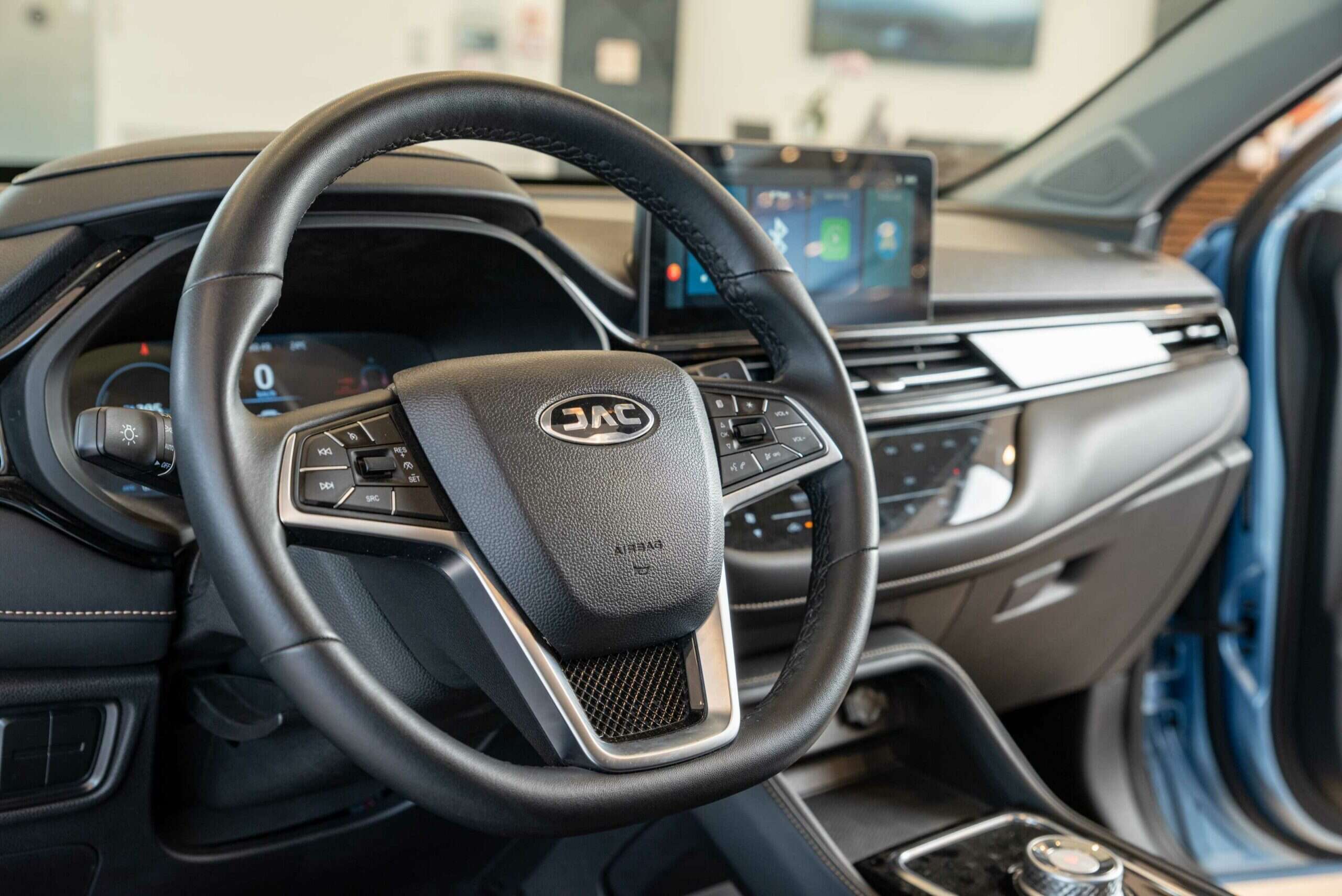 קרוסאובר חשמלי JAC e-JS4 באלדן | ישראל היום