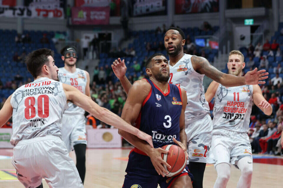 נכס אמין: סטיבנס האריך חוזה בעירוני קריית אתא | ישראל היום