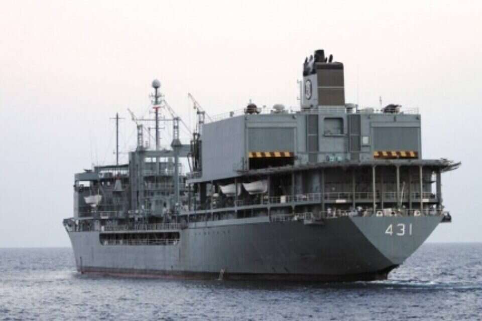 צילום: AFP // The 30-year-old Iranian support ship "Kharg" is headed ...
