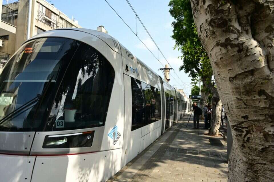 Passengers over the age of 75 board for free: everything you need to ...