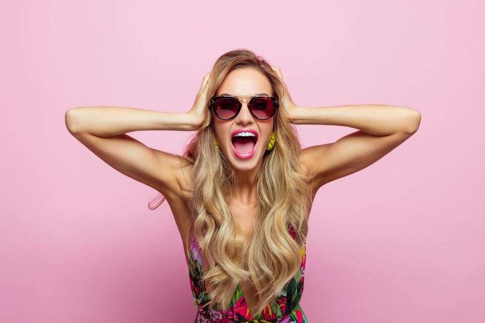 גדולים יותר, נועזים יותר: הטרנדים המובילים של משקפי השמש לקיץ 2024 ...