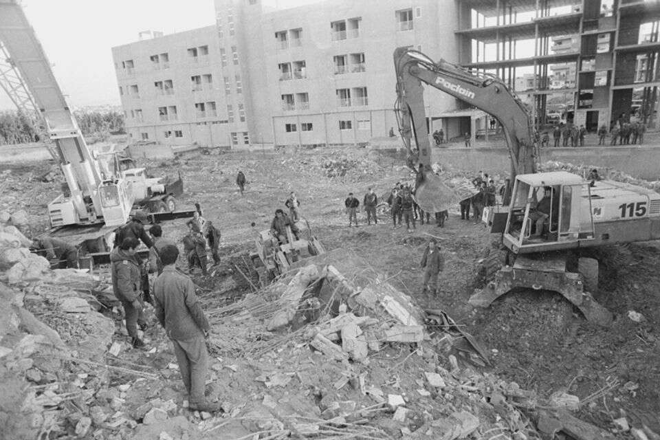 "42 שנים גזלו מאיתנו את הזכות לשייכות": המשפחות של חללי ונפגעי אסון צור ...