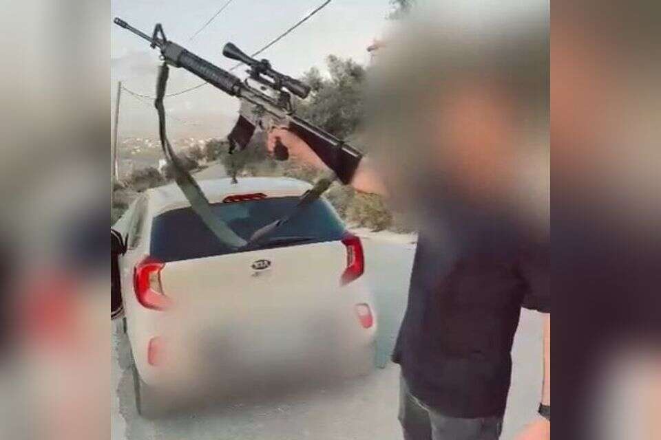 האחיין בן ה-4 עם ה-M16 איים: "אני רוצה לירות על הצבא" | פרטי המקרה המלא ...